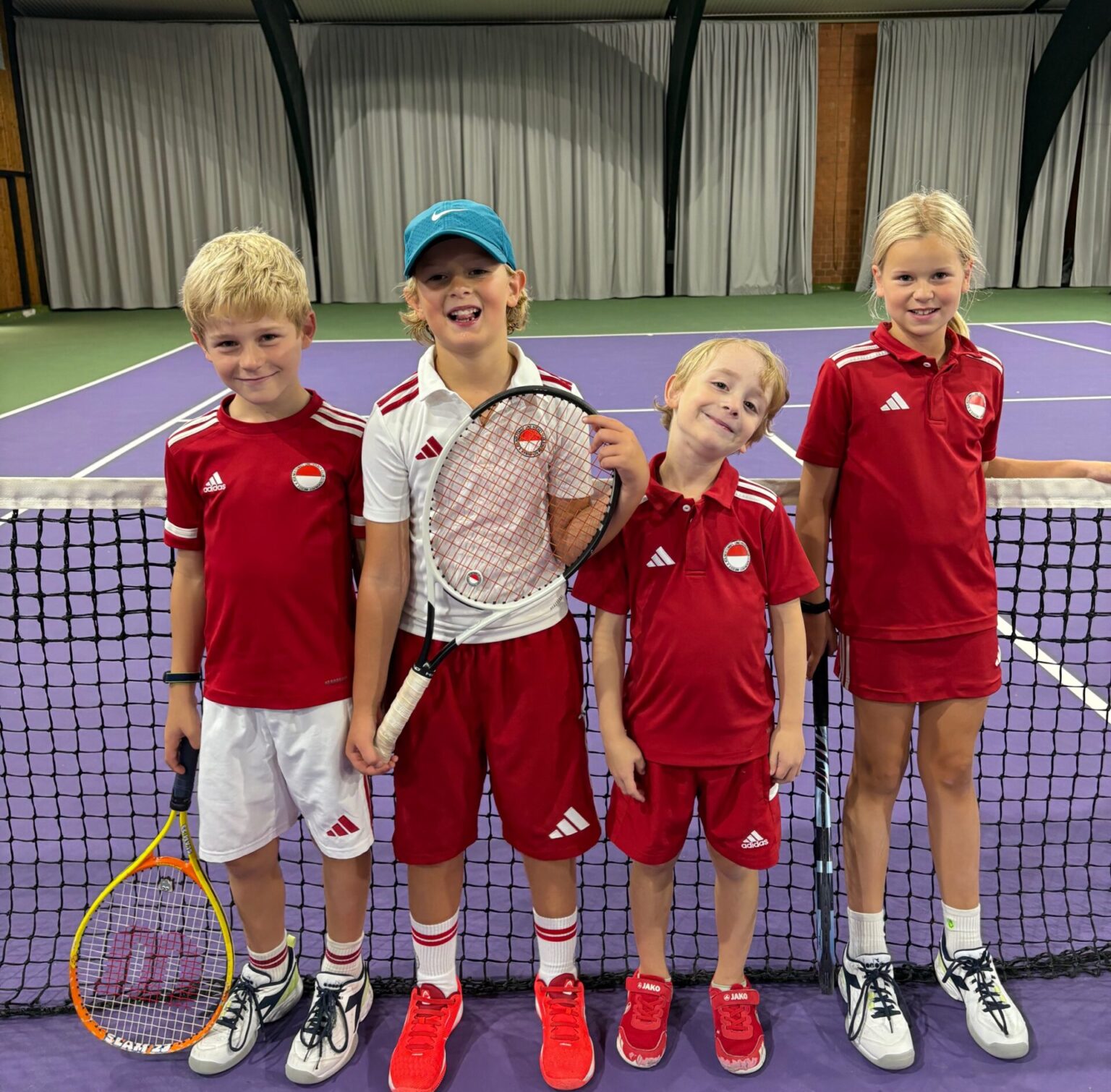 Tennis U9 Team erspielt sich den ersten Platz - KTHC Stadion Rot-Weiss